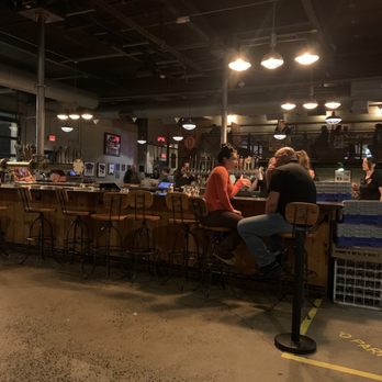 BREWPORT - Updated July 2024 - 465 Photos & 530 Reviews - 225 S ...