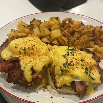 STRAT CAFÉ - Updated December 2024 - 427 Photos & 298 Reviews - 2000 ...