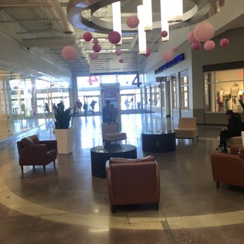 TANGER OUTLETS COOKSTOWN - Updated December 2025 - 94 Photos & 41 ...