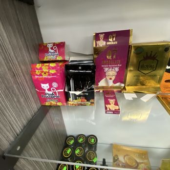 CHOCOLATE AND NUT KINGDOM - Updated November 2025 - 175 Photos & 50 ...