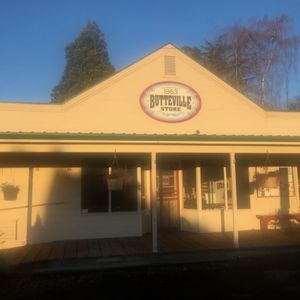 HISTORIC BUTTEVILLE STORE - 43 Photos & 25 Reviews - 10767 Butte St NE ...