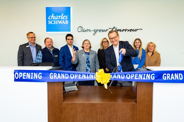 CHARLES SCHWAB - Updated December 2025 - 49 Federal Rd, Brookfield ...