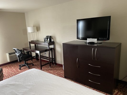 HOLIDAY INN EXPRESS SPOKANE-VALLEY - Updated December 2025 - 142 Photos ...