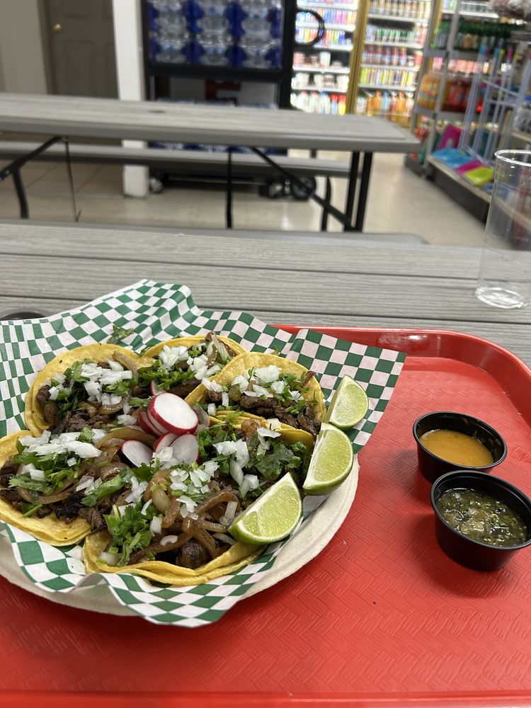LOS MONOS COCINA & CARNICERIA - Updated January 2026 - 13 Photos & 13 Reviews - 1710 Lake St ...