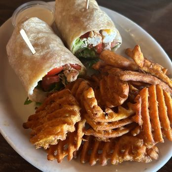 FOXY’S RESTAURANT - Updated September 2024 - 2538 Photos & 2724 Reviews ...