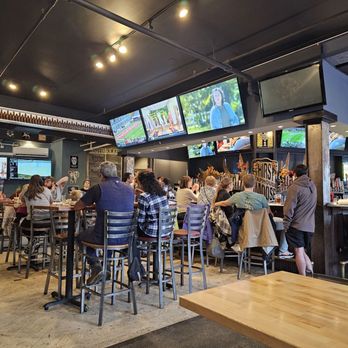 THIRSTY MOOSE TAPHOUSE - DOVER - Updated August 2025 - 119 Photos & 251 ...