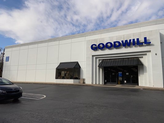 GOODWILL THRIFT STORE & DONATION CENTER - 30 Photos & 56 Reviews - 3906 ...