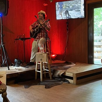 OAK MEADOW RANCH FEATURING THE WHITEHORSE STEAKHOUSE - Updated August ...