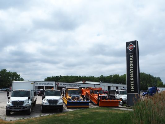 PACKER CITY INTERNATIONAL TRUCKS - Updated May 2026 - 611 Hansen Rd ...