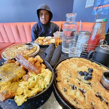 THE MERCURY DINER - Updated January 2025 - 175 Photos & 95 Reviews ...