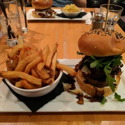 BURGER BAR CRESCENT - Updated October 2025 - 913 Photos & 594 Reviews ...
