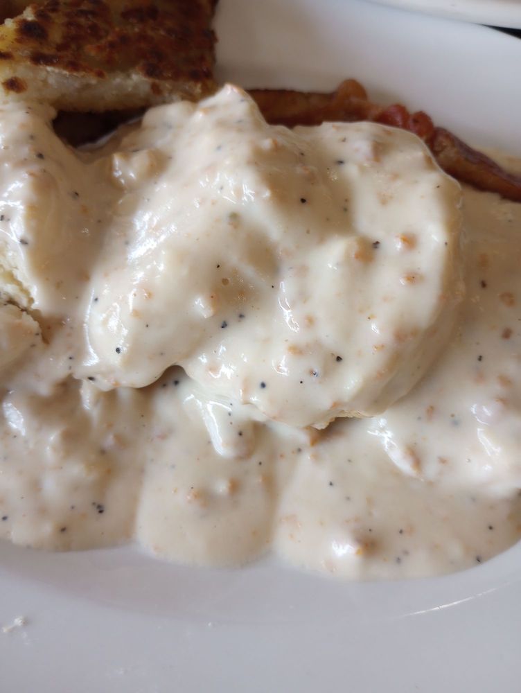 MERCED CAFE BAR & EVENT CENTER - Updated August 2025 - 10 Photos - 9890 ...