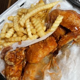 FINGERZ - Updated December 2025 - 132 Photos & 97 Reviews - 2115 Main ...