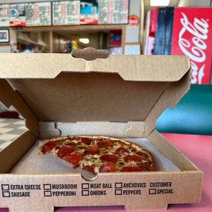 SOLID SLICE PIZZERIA AND PUB - Updated June 2025 - 15 Photos & 21 Reviews - 653 Broadway Rte 97 ...