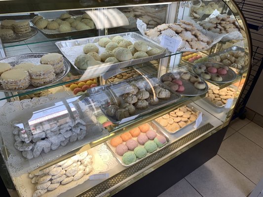 FRIDA’S BAKERY - 19 Photos & 25 Reviews - Bakeries - 1737 W Caldwell ...