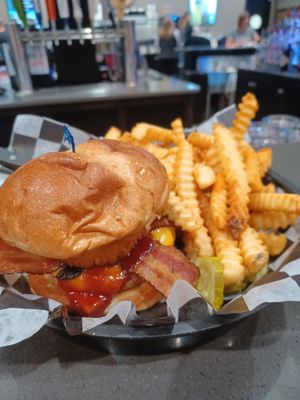 SILVER SPIKE BAR & GRILL - Updated October 2025 - 11 Reviews - 314 15th ...