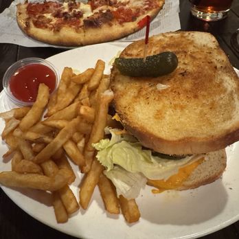 NEW RIVER TAPHOUSE - Updated December 2024 - 1006 Photos & 555 Reviews ...