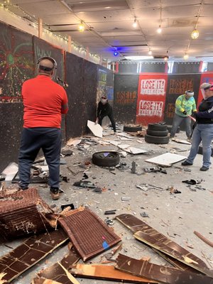 LOSE IT RAGE ROOM - Updated August 2025 - 20 Photos - 3085 Golansky ...