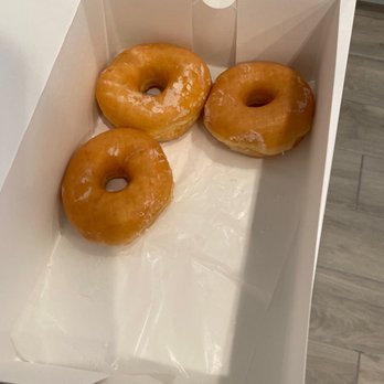 DILLY DONUTS - Updated May 2024 - 26 Reviews - 3244 Meridiana Pkwy ...