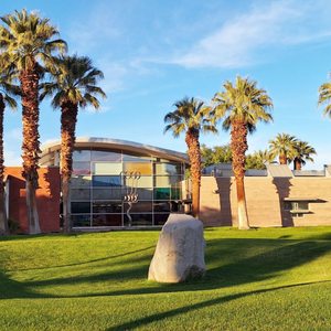 LA QUINTA PUBLIC LIBRARY - Updated December 2025 - 32 Photos & 22 ...