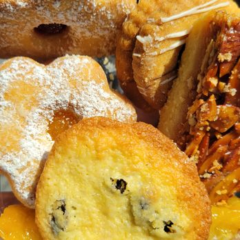SWEET LILI’S BAKERY - Updated July 2024 - 458 Photos & 595 Reviews - 23016 Lake Forest Dr ...