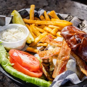 BOUNDARIES BAR & GRILL - Updated July 2025 - 14 Photos & 41 Reviews ...