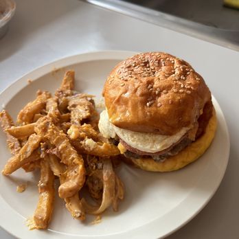 MOB PIZZERIA AND BURGERS - Updated October 2025 - 175 Photos & 42 ...