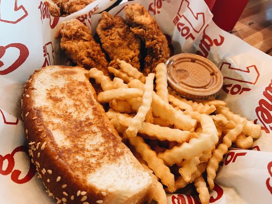 RAISING CANE’S CHICKEN FINGERS - 868 Photos & 495 Reviews - Chicken ...