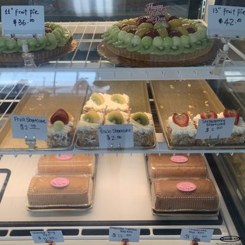 MEY FUNG BAKERY - Updated October 2024 - 510 Photos & 326 Reviews - 14515 Sherman Way, Van Nuys ...