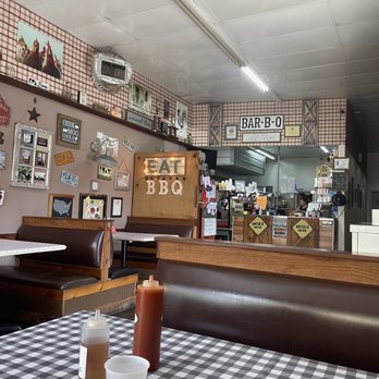 DICKIE-DO’S BBQ - 64 Photos & 134 Reviews - 20 Roxboro St, Haw River ...