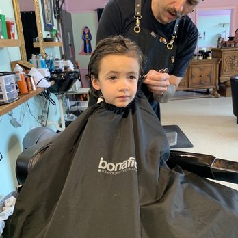 Lincoln street barbers store