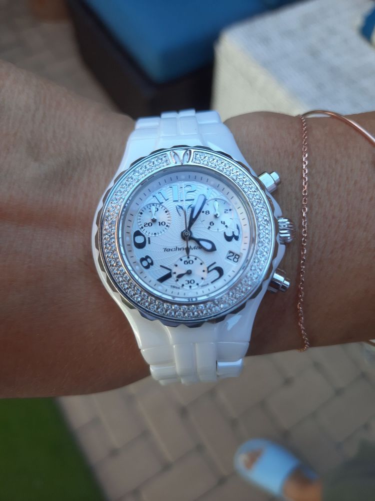 MR TIME - Updated January 2026 - 57 Photos & 163 Reviews - 2396 ...