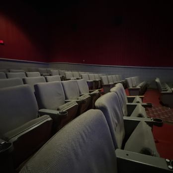 AMC RACEWAY 10 - Updated November 2024 - 181 Photos & 255 Reviews ...