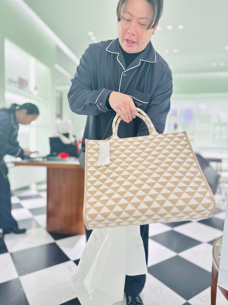 PRADA - Updated January 2026 - 78 Photos & 35 Reviews - 1450 Ala Moana ...