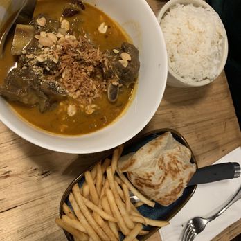 CHOMP CHOMP THAI KITCHEN - Updated January 2025 - 161 Photos & 81 ...