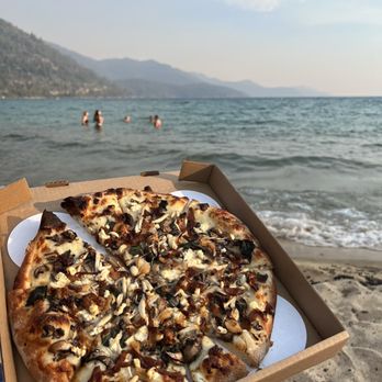 WHITECAPS PIZZA - Updated November 2024 - 467 Photos & 817 Reviews ...