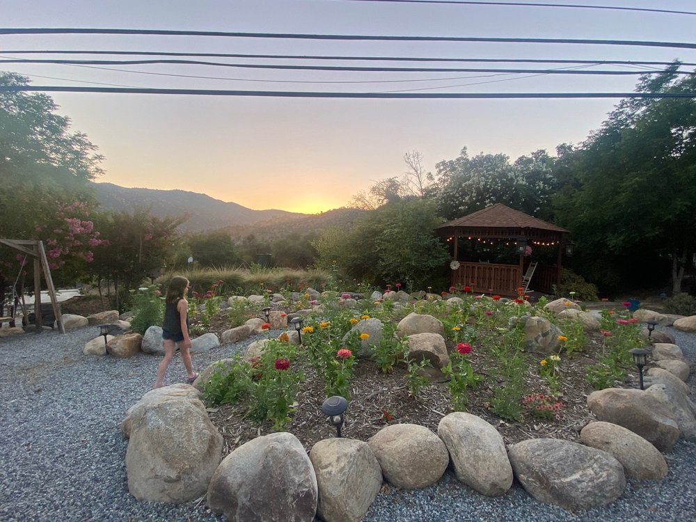 SEQUOIA MOTEL IN THREE RIVERS - Updated May 2024 - 22 Photos & 22 ...