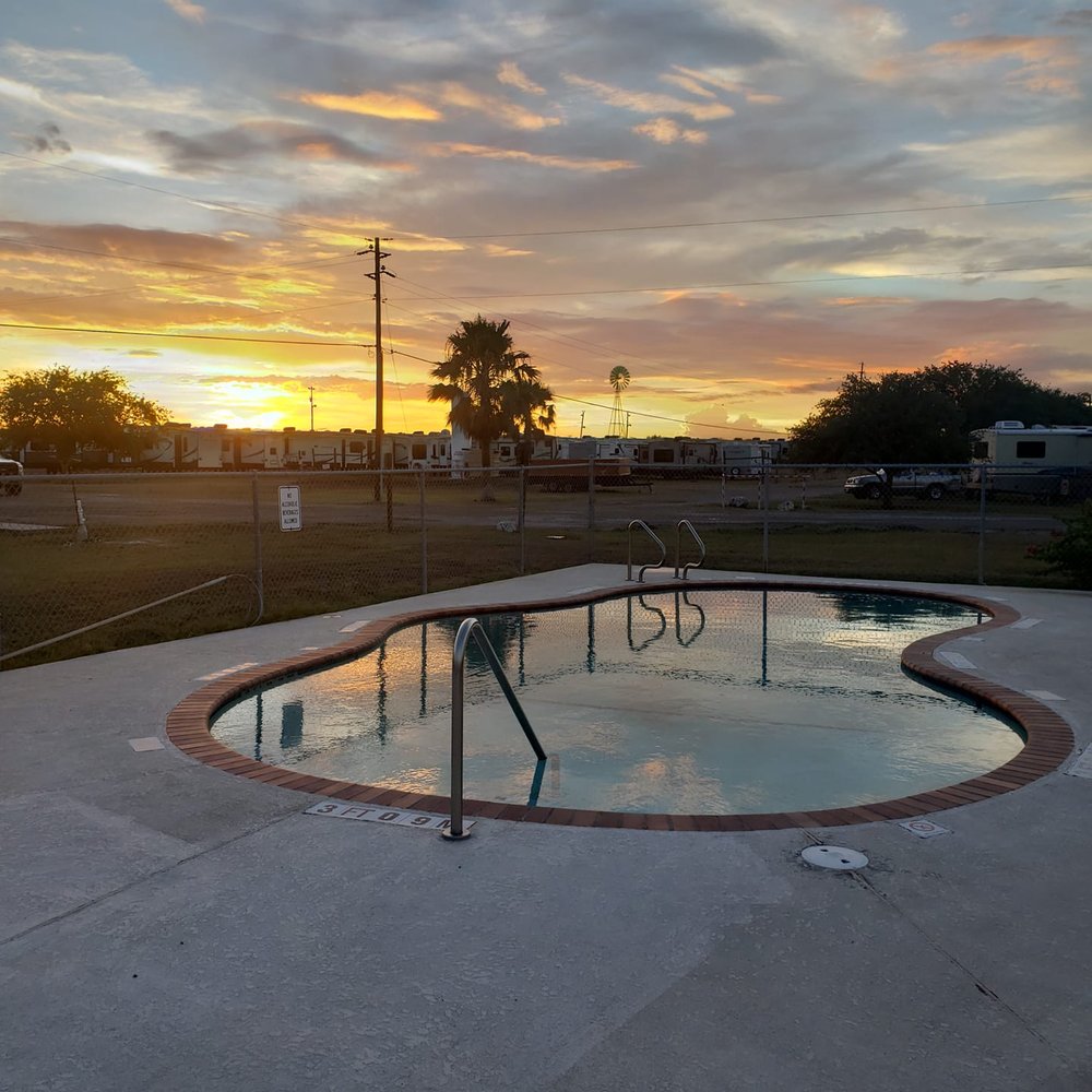 TOTEM POLE RV PARK - 32 Photos - 10736 N Ih-37, Mathis, Texas - RV ...