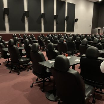 CHUNKY’S CINEMA PUB - MANCHESTER - Updated August 2025 - 80 Photos ...