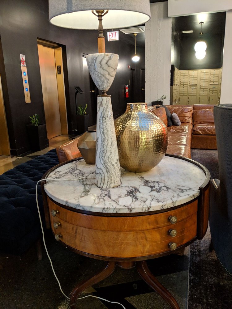 THE LAWRENCE HOUSE - 55 Photos & 89 Reviews - Apartments - 1020 W ...
