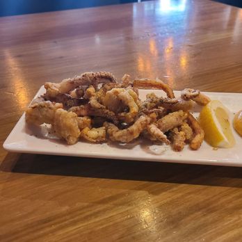 TIGER DEN - Updated January 2026 - 2122 Photos & 1376 Reviews - 9889 ...