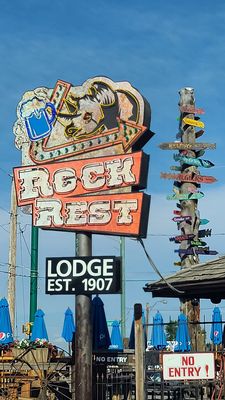 ROCK REST LODGE - Updated February 2025 - 86 Photos & 251 Reviews ...