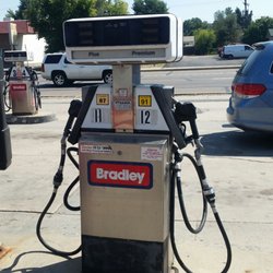 BRADLEY PETROLEUM - 4695 S Broadway, Englewood, Colorado - Gas Stations ...