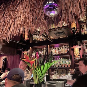 THREE DOTS AND A DASH - Updated March 2025 - 5769 Photos & 4071 Reviews ...