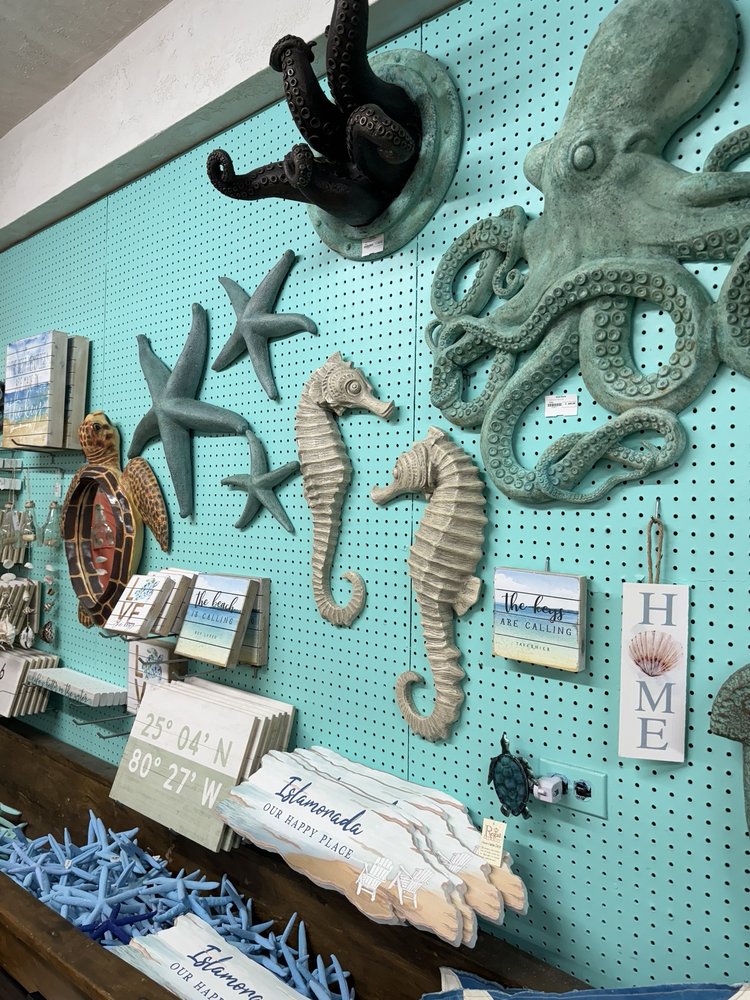 SHELL WORLD - Updated September 2025 - 199 Photos & 111 Reviews - 97600 ...