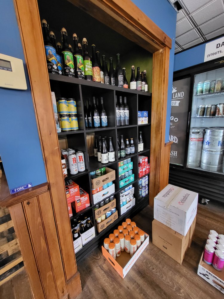 PORTLAND BEER HUB - Updated July 2025 - 81 Photos & 43 Reviews - 320 ...