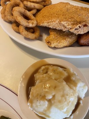 DORIS J’S KITCHEN - 23 Photos & 26 Reviews - 4200 W Illinois, Midland ...