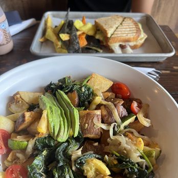 THE FLOUR SHOPPE CAFE - Updated May 2024 - 911 Photos & 583 Reviews ...