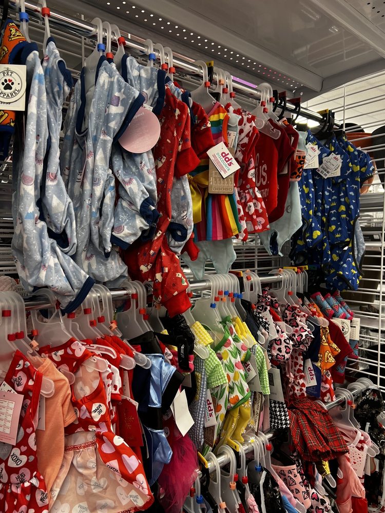 DD’S DISCOUNTS - Updated December 2025 - 26 Photos - 2116 S. Bristol St ...