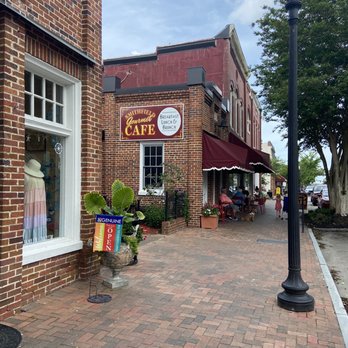 SMITHFIELD GOURMET BAKERY AND CAFE - Updated December 2025 - 236 Photos ...